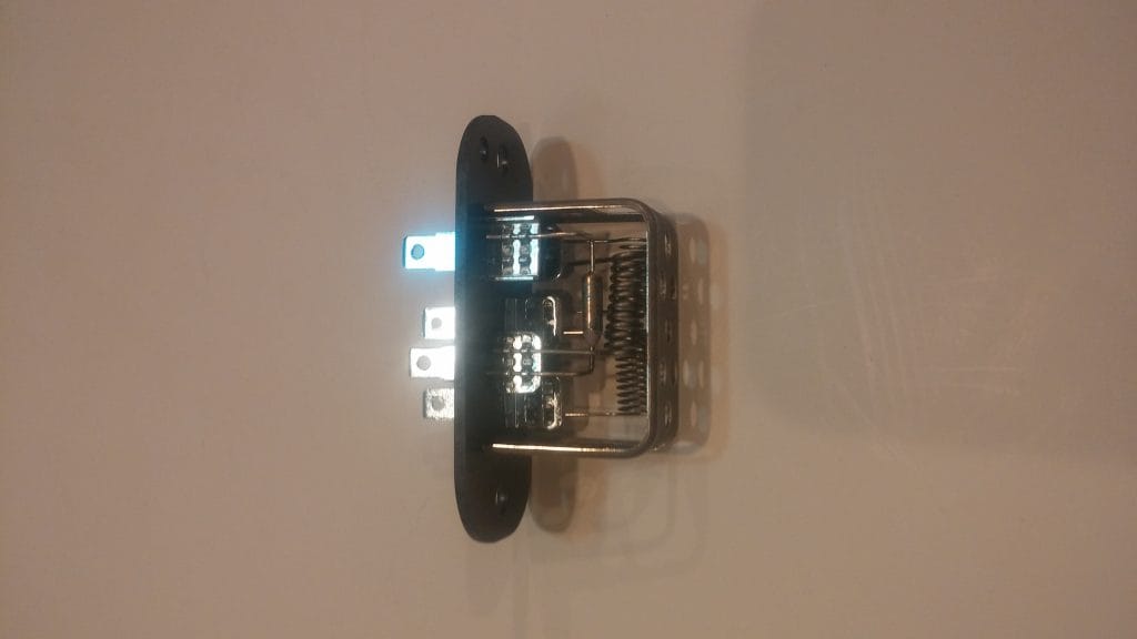 Blower Resistor - 8956001516 - Comfort Air Inc. Vehicle HVAC